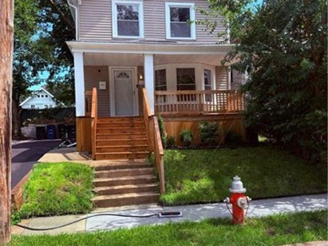 1121 Galewood Dr, Cleveland, OH 44110