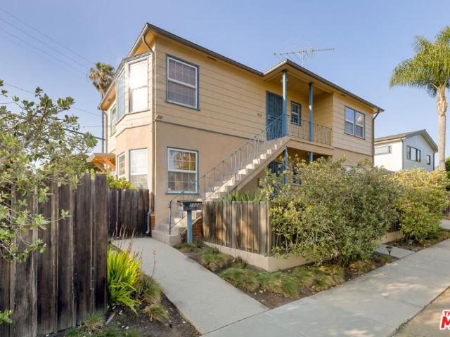 1121 Grant Avenue