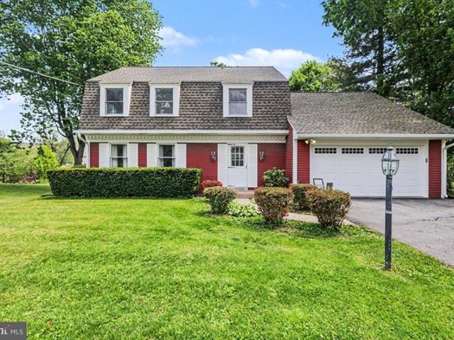 1121 Green Tree Rd, Harrisburg, PA 17112