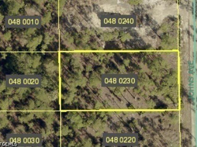 1121 Johns Ave, Lehigh Acres, FL 33972