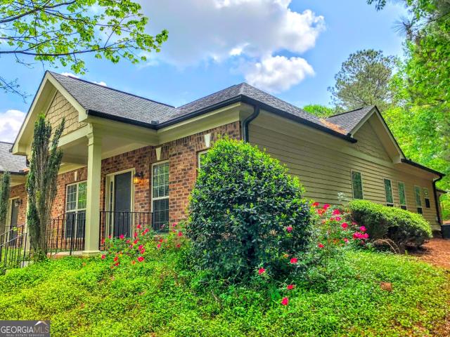 1121 Livingston Trail