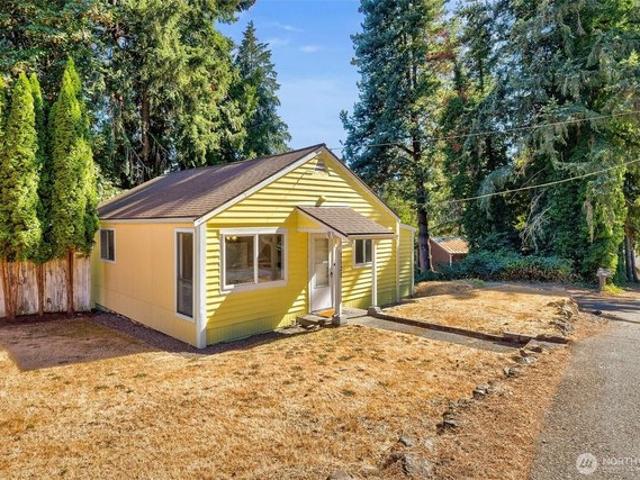 1121 Lower Marine Dr, Bremerton, WA 98312