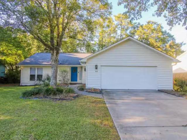 1121 Parkway Drive, Mount Pleasant, SC 29464