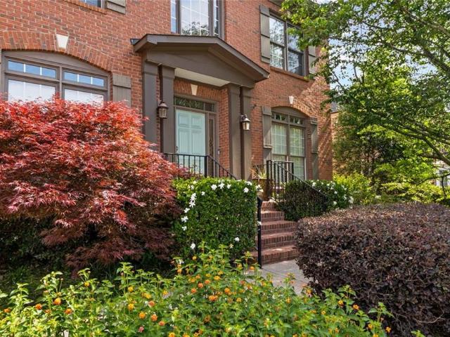 1121 Promontory Drive