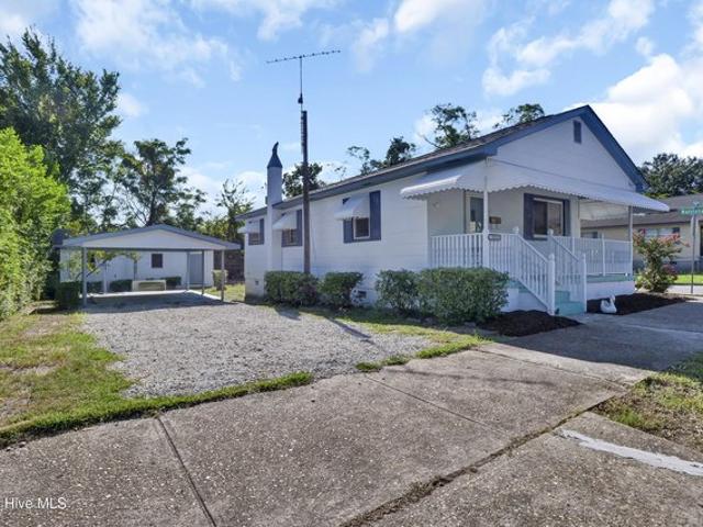 1121 S 6th St, Wilmington, NC 28401
