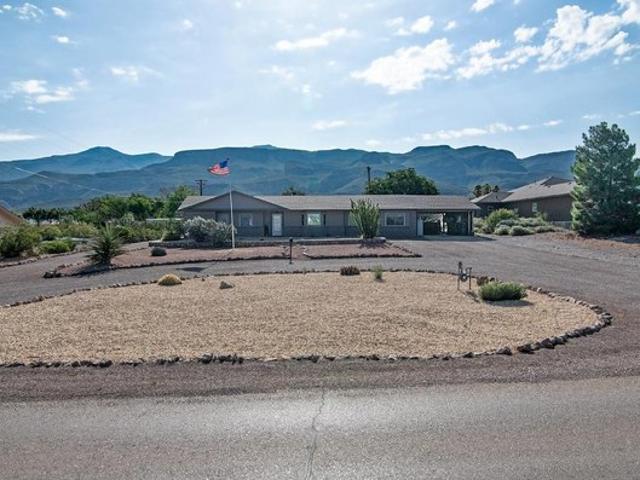 1121 S Canyon Rd, Alamogordo, NM 88310
