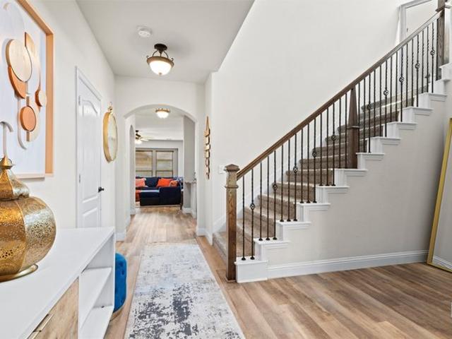 1121 Snowy Owl Dr, Alvarado, TX 76009