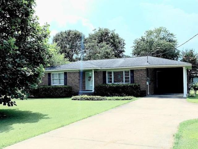 1121 Taylor Rd, Glencoe, AL 35905