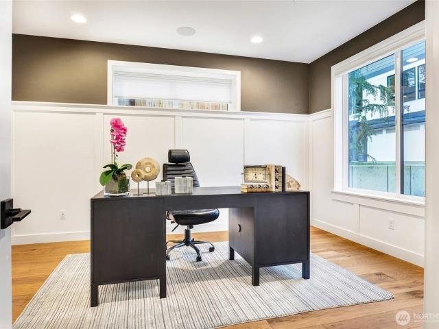 1121 th Street, Kirkland, United States, Washington