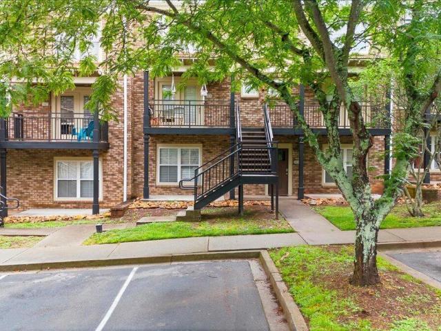 1121 Tree Top Way 1413