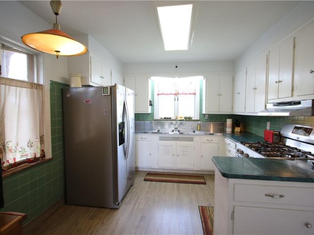 1121 Try Street