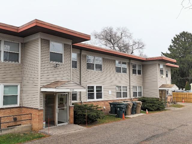 1121 W Badger Rd