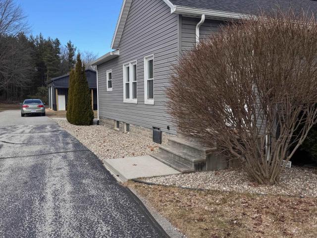 1121 W Midland Road