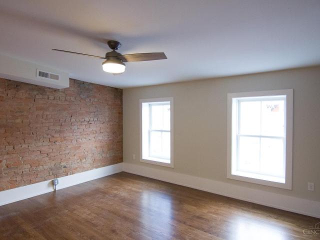 1121 Walnut Street