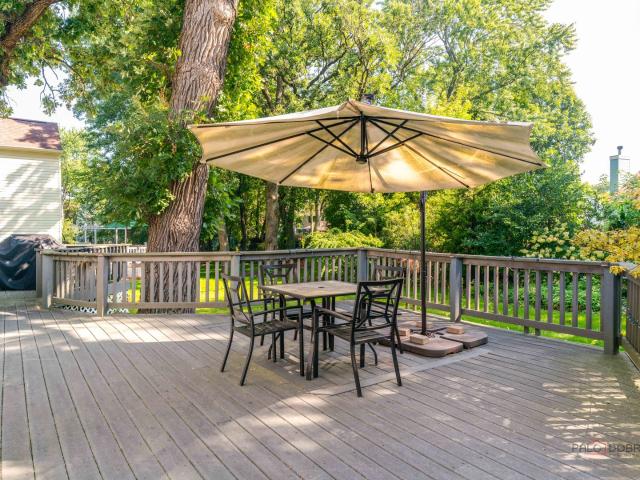 1121 Williamsburg Circle