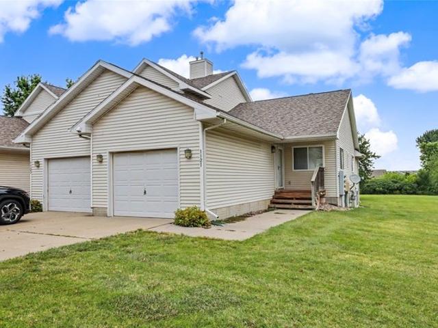 1121 10th Ave NW, Altoona, IA 50009