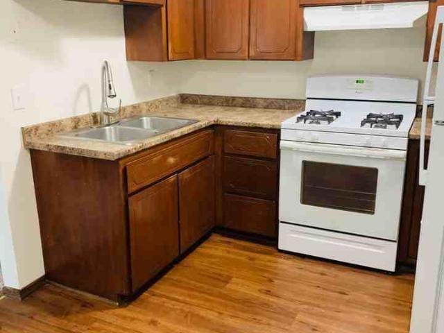 1121 1129 79th Avenue NE 3 Bedroom Apartment for Rent at 1121 79th Ave Ne, Spring Lake Park, MN 55432