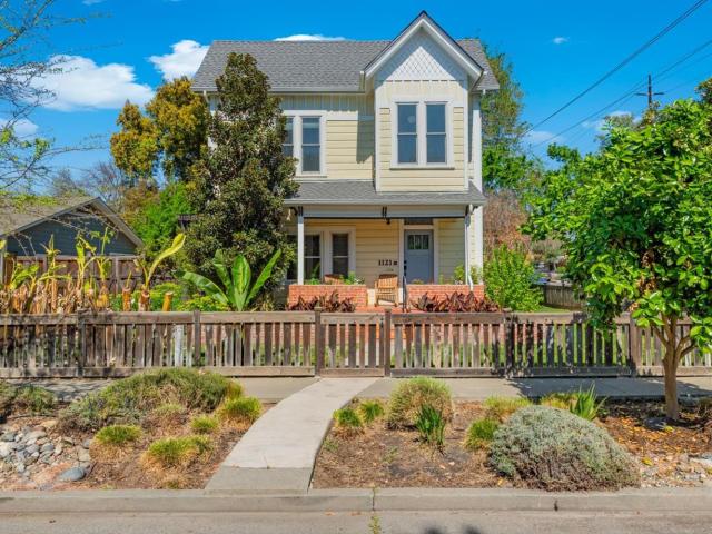 1121 4th St, Davis, CA 95616 | MLS #226034 | Compass