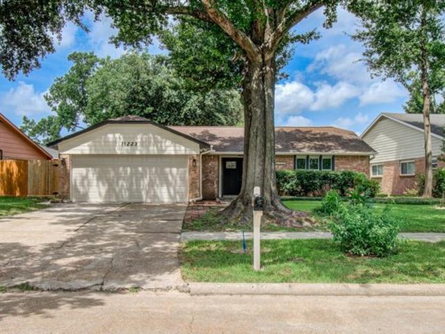 11223 Voltaire Dr, Houston, TX 77065