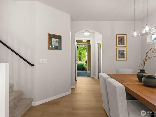 11220 Borgen Loop