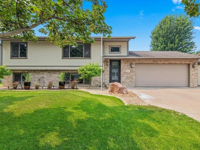 11221 Sumter Ave N, Champlin, MN 55316