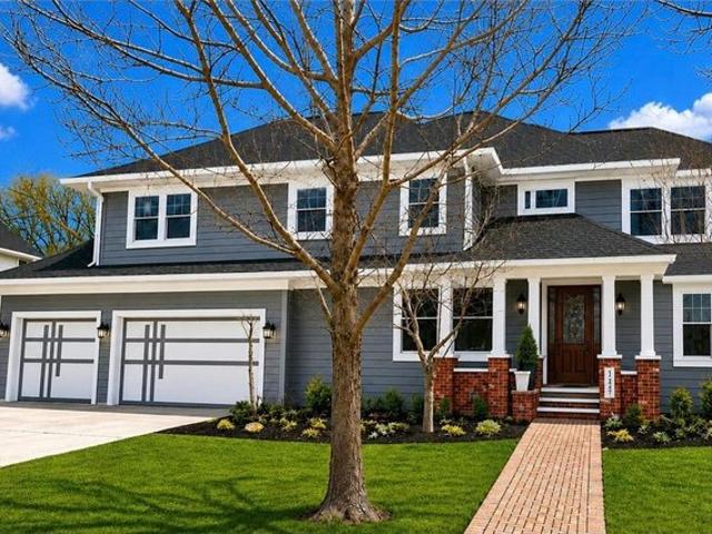 11224 Halstead Trl, Woodbury, MN 55129