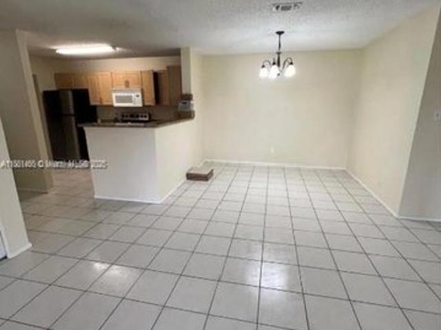 11225 W Atlantic Blvd Apt 103, Coral Springs, FL 33071