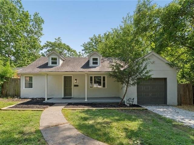 11225 E 14th St S, Independence, MO 64052