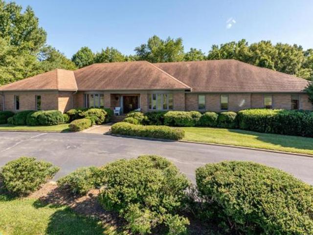 11225 N Club Dr, Fredericksburg, VA 22408