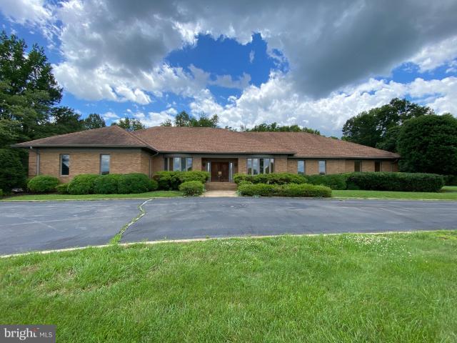 11225 N Club Dr, Fredericksburg, VA 22408 | MLS #VASP2034 | Compass