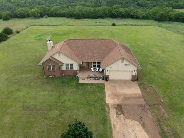 11225 N Longwood Rd, Newkirk, OK 74647