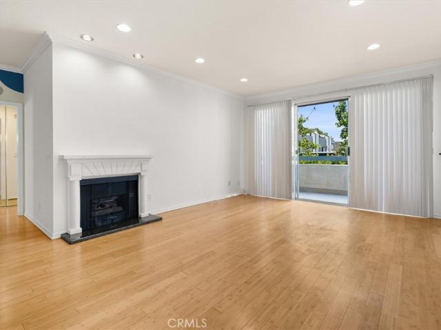 11225 Peach Grove St, Unit 203, North Hollywood, CA 91601 | MLS #SB26079 | Compass