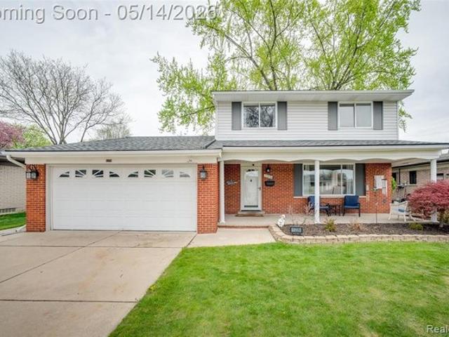 11226 Lorman Dr, Sterling Heights, MI 48312
