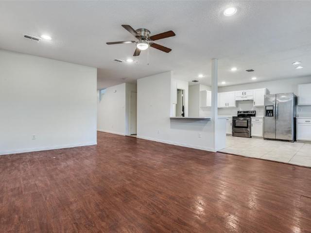 1122 Mazourka Drive