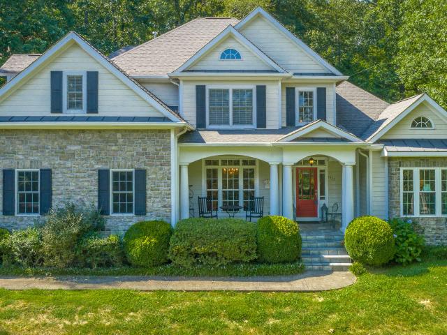 1122 Mountain Terrace