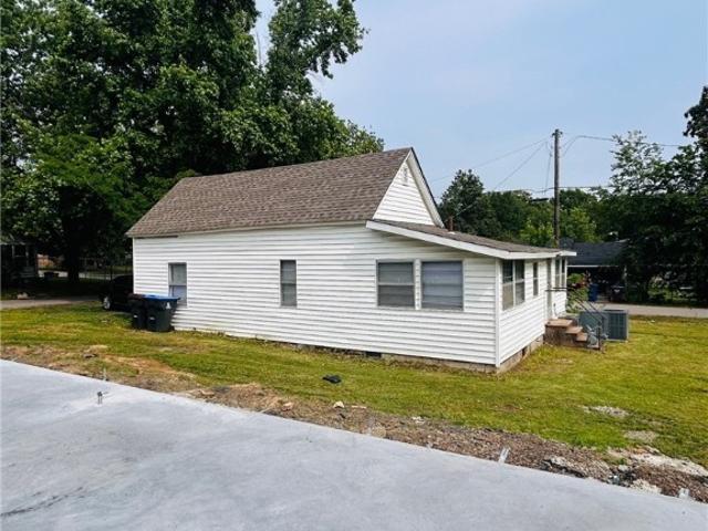 1122 N 45th Street