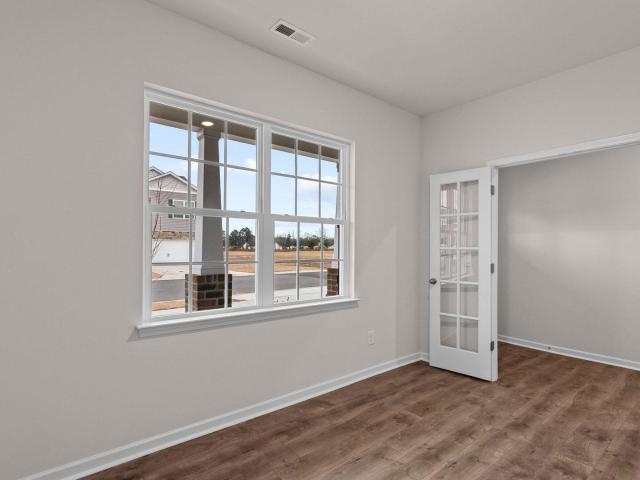 1122 Aviator Lane