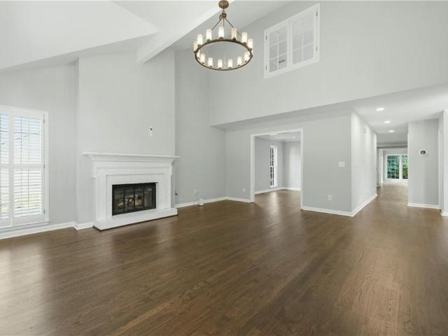 1122 Club Trace NE