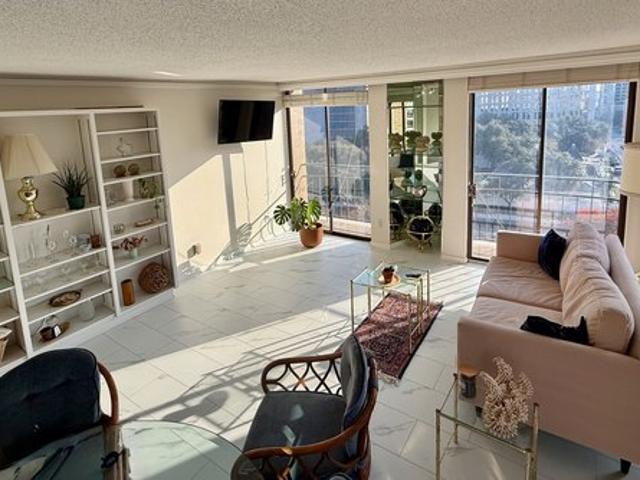 1122 Colorado St Apt 1108, Austin, TX 78701