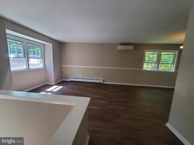 1122 Crestview Drive