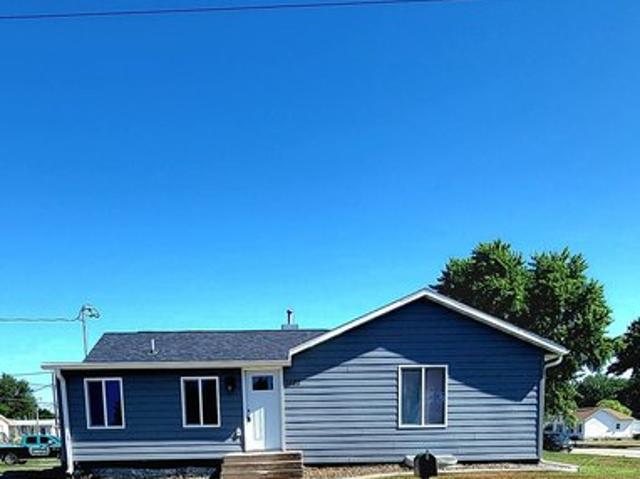 1122 E 28th St, Kearney, NE 68847