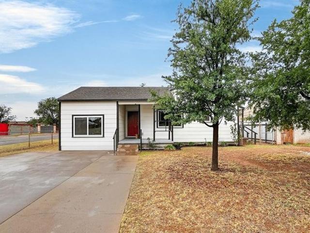 1122 E Cowden Ave, Midland, TX 79701