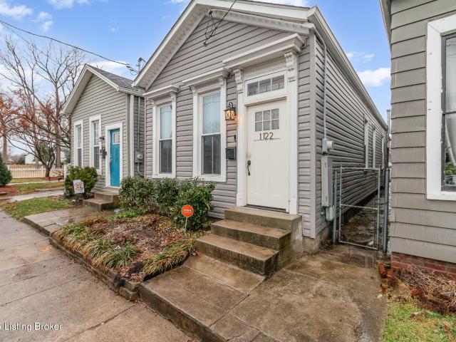 1122 E Burnett Ave