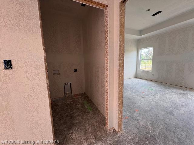 1122 Hunter Drive