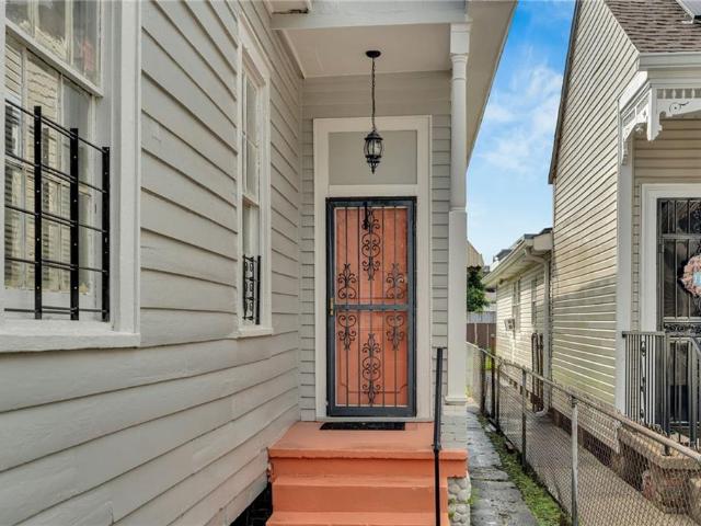 1122 Joliet Street