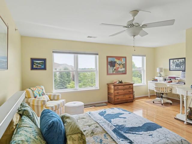 1122 Lake Ridge Drive # 301