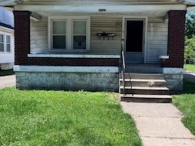 1122 Larchmont Ave