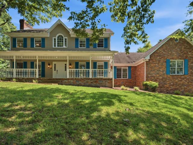 1122 Longview Dr