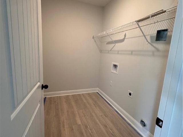 1122 Poppleton Drive