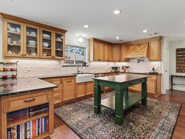 1122 Richelieu Lane